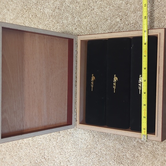 Jewelry | Cedar Jewelry Boxdisplay Case Mahogany Color Whinge Closure Unisex | Poshmark